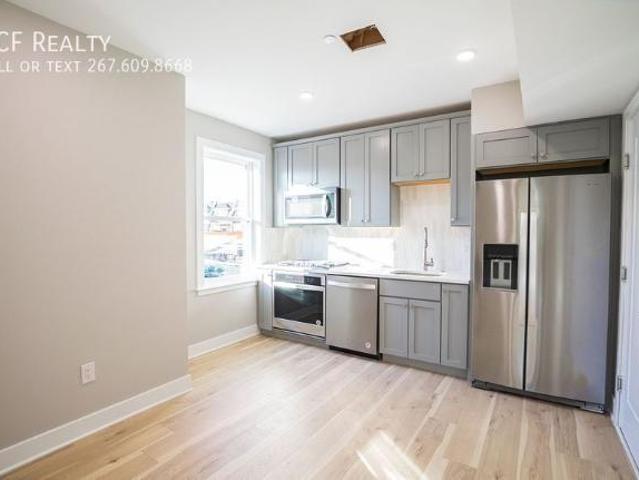 2 Br, 1 bath, Condo 4926 Locust Street