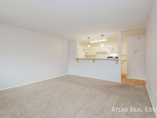 2 Br, 1 bath, Condo 4993 N King Street