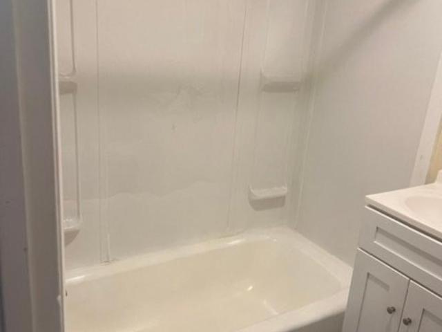 2 Br, 1 bath, Condo 49 Cedar St