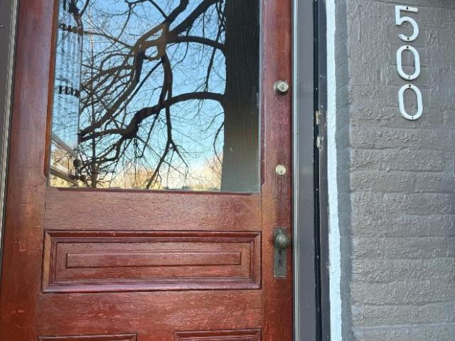 2 Br, 1 bath, Condo 500 Washington