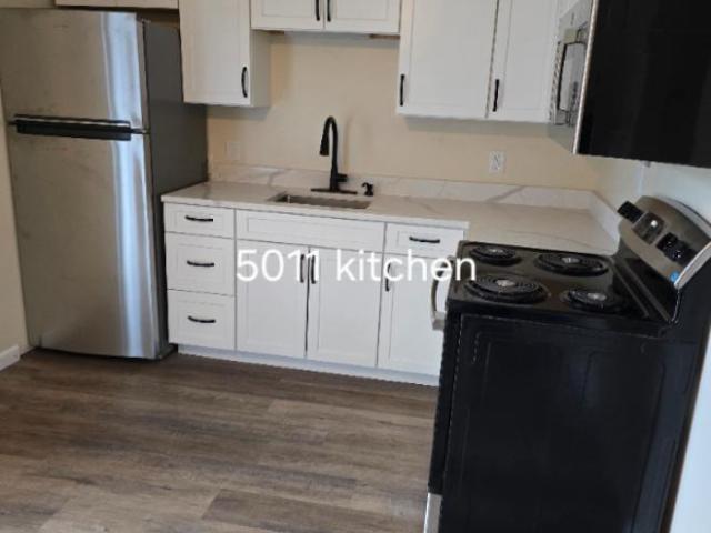 2 Br, 1 bath, Condo 5011 Trent Rd