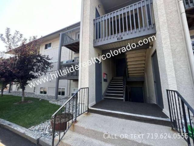 2 Br, 1 bath, Condo 5042 El Camino