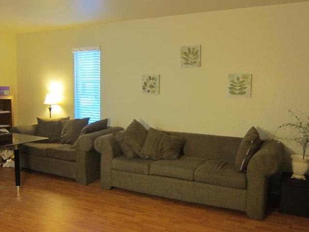 2 Br, 1 bath, Condo 504 Northbank Ct