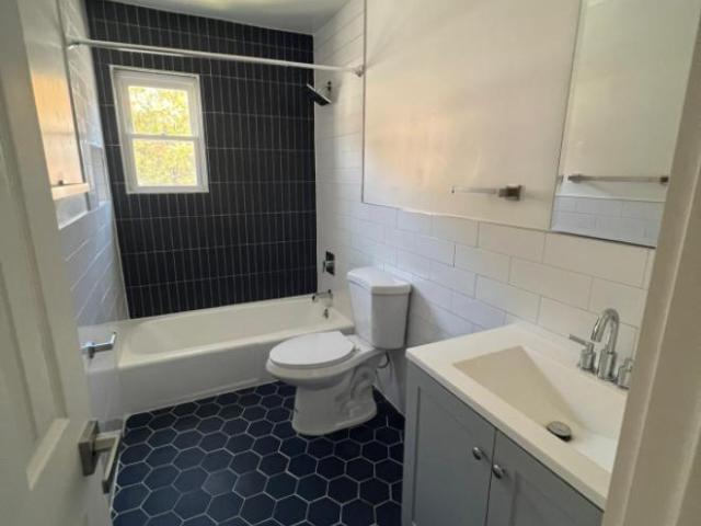 2 Br, 1 bath, Condo 505 Adams Lane