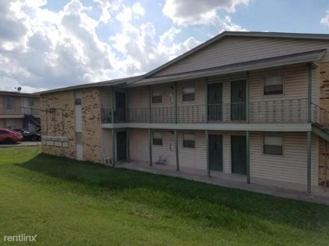 2 Br, 1 bath, Condo 505 Hackberry St
