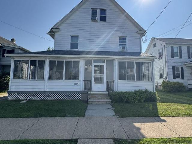 2 Br, 1 bath, Condo 506 Charles Street