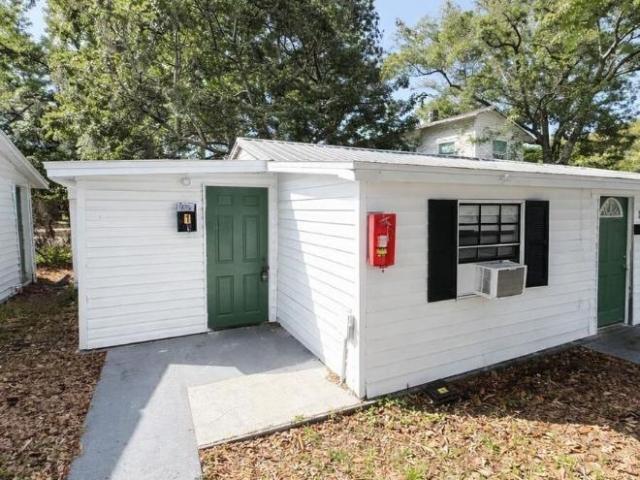 2 Br, 1 bath, Condo 507 W Baker St