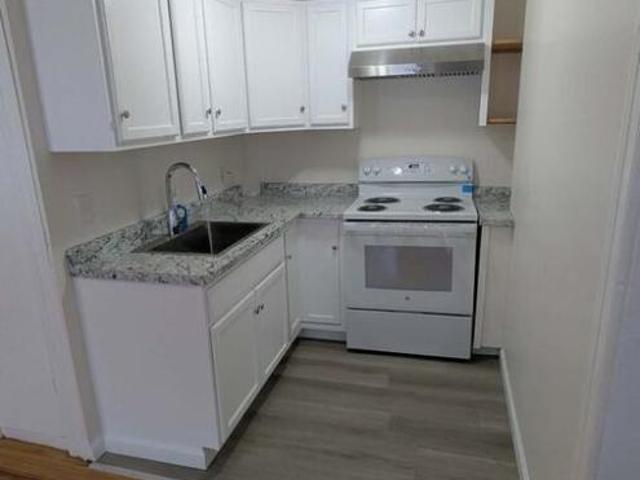 2 Br, 1 bath, Condo 509 Beech St