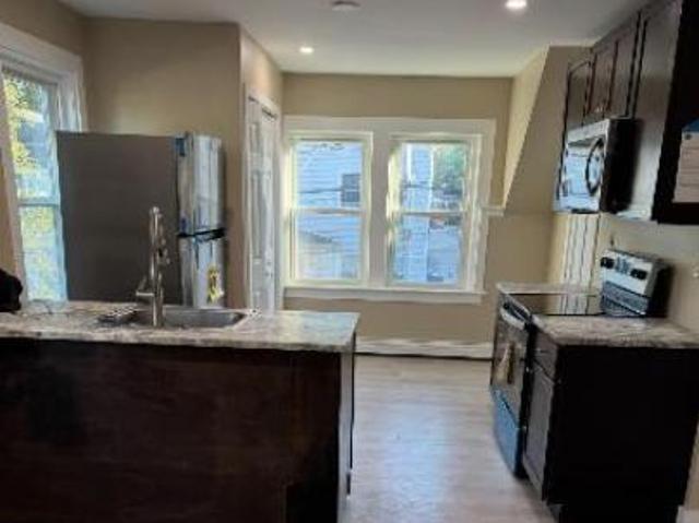 2 Br, 1 bath, Condo 50 Mechanic St