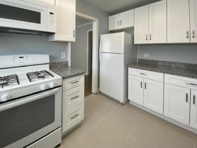 2 Br, 1 bath, Condo 511 County Line Road