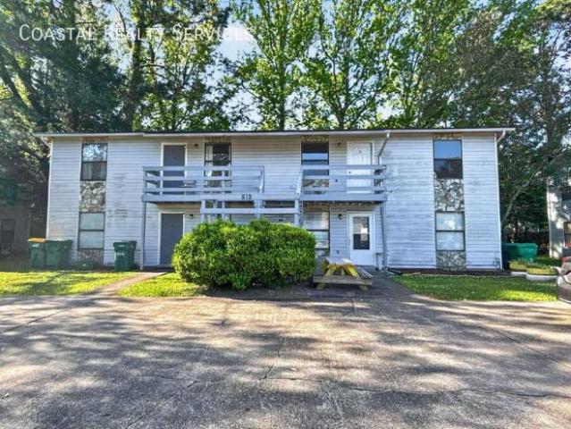 2 Br, 1 bath, Condo 512 Landview St