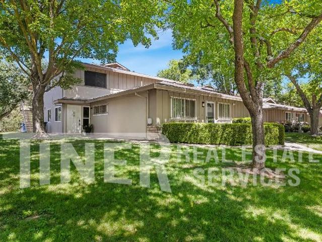 2 Br, 1 bath, Condo 5145 Connecticut Dr