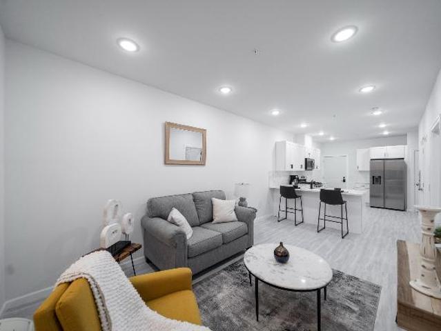 2 Br, 1 bath, Condo 51 E Main St