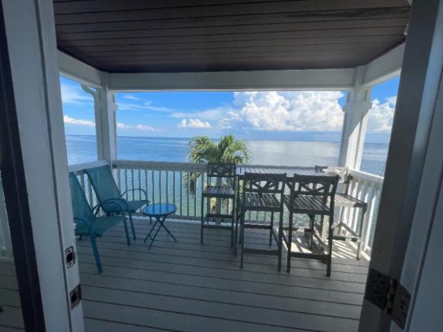 2 Br, 1 bath, Condo 5200 Coquina Key Dr Se