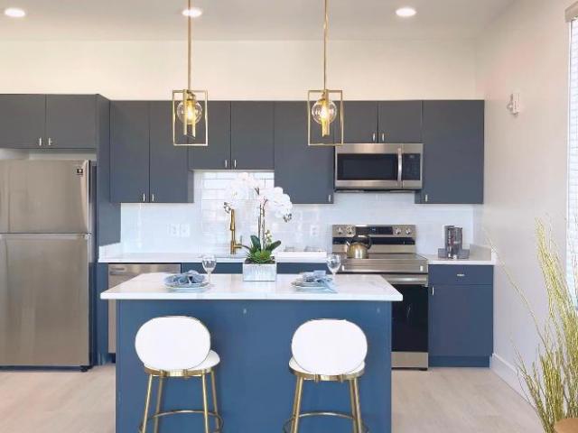 2 Br, 1 bath, Condo 520 S Caroline Street