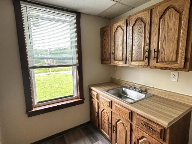 2 Br, 1 bath, Condo 525 Larimer Ave
