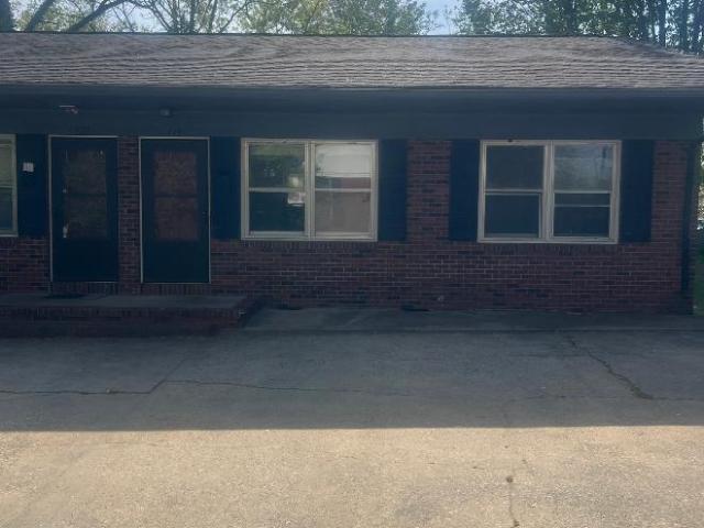 2 Br, 1 bath, Condo 529 E Sharpe St