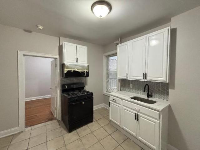 2 Br, 1 bath, Condo 5304 Palisade Ave