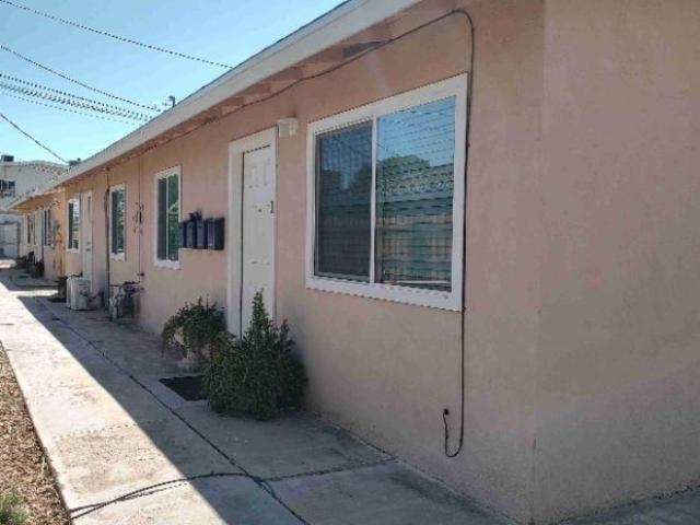 2 Br, 1 bath, Condo 530 W Murphy St