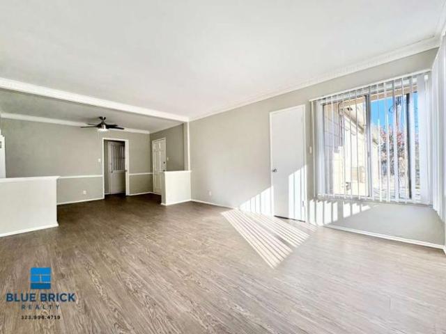 2 Br, 1 bath, Condo 5315 Whitsett Ave