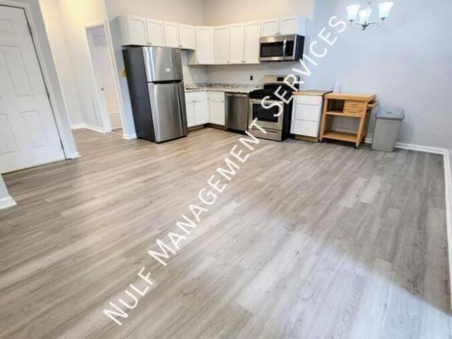 2 Br, 1 bath, Condo 5312 Butler Street