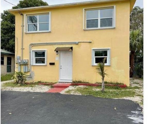 2 Br, 1 bath, Condo 531 21st St