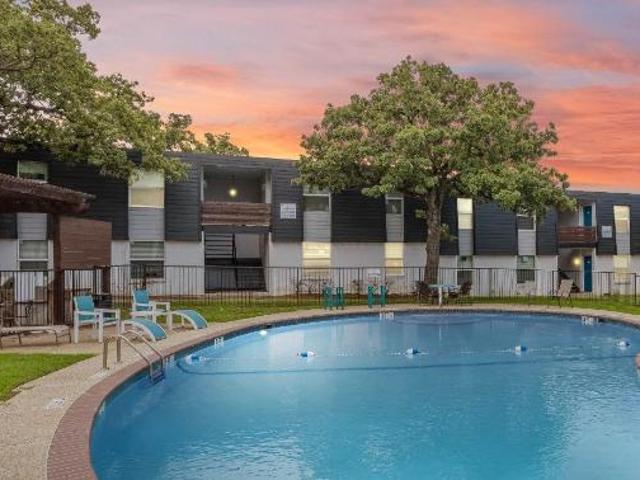 2 Br, 1 bath, Condo 531 Bedford Road