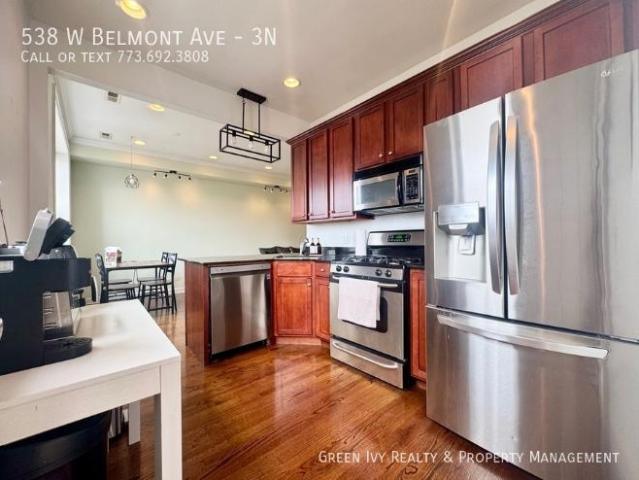 2 Br, 1 bath, Condo 538 W Belmont Ave