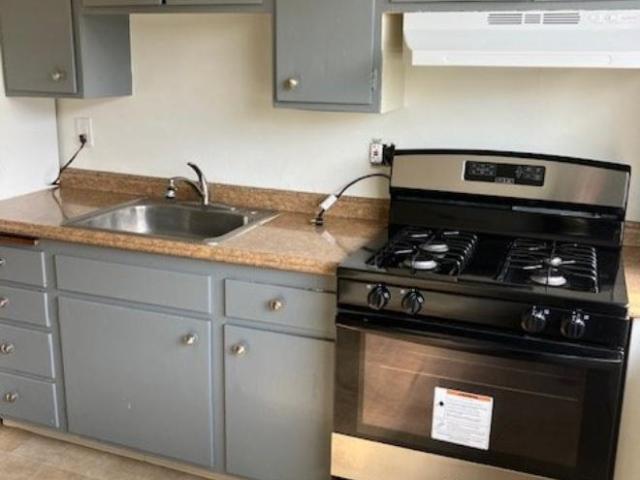 2 Br, 1 bath, Condo 5405 Morrow Drive #11