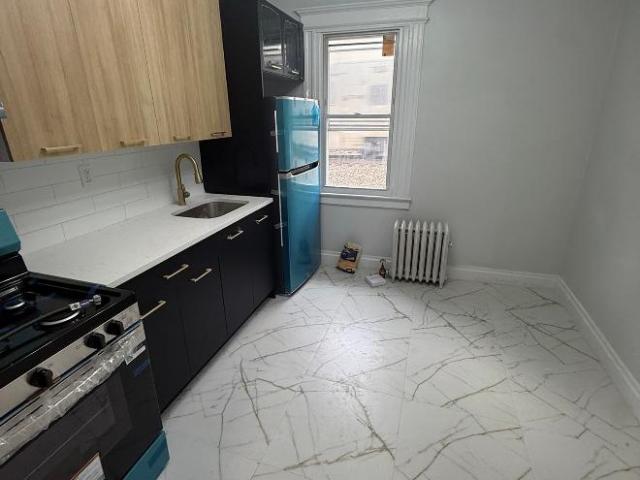 2 Br, 1 bath, Condo 540 Scotland Rd