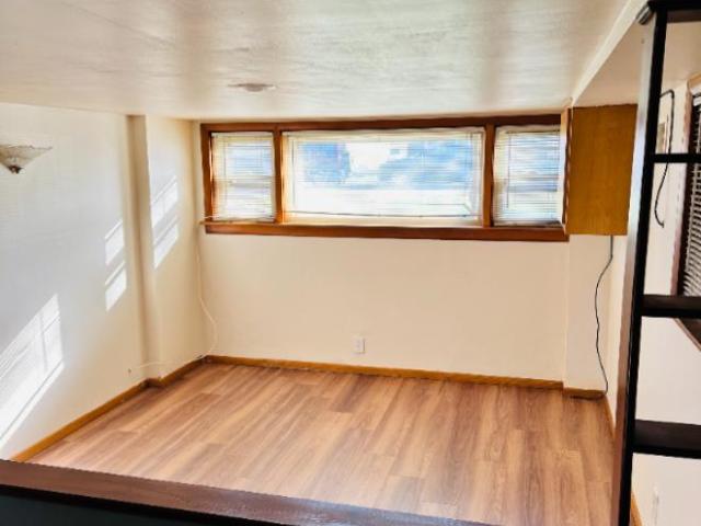 2 Br, 1 bath, Condo 5428 S Kenneth Ave