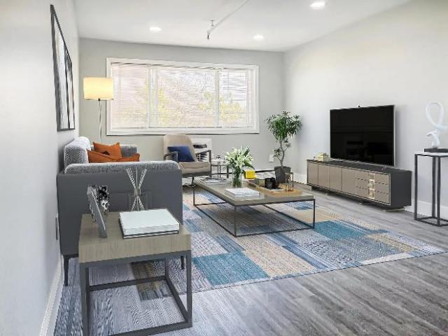 2 Br, 1 bath, Condo 544 Beachway