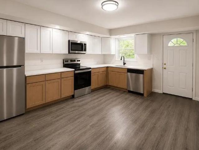 2 Br, 1 bath, Condo 54 Haines Ave