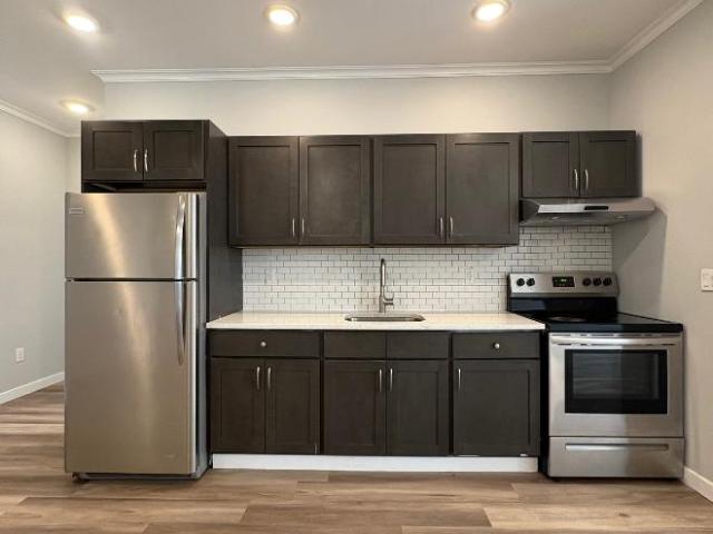 2 Br, 1 bath, Condo 54 Pearl St