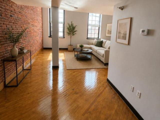2 Br, 1 bath, Condo 550 Pearl St