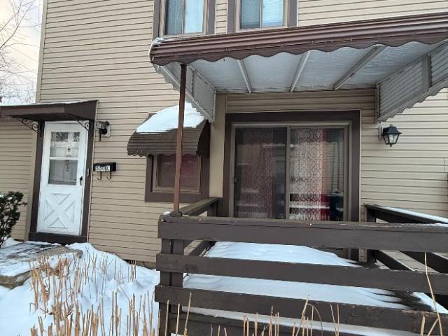 2 Br, 1 bath, Condo 550 Turney Rd