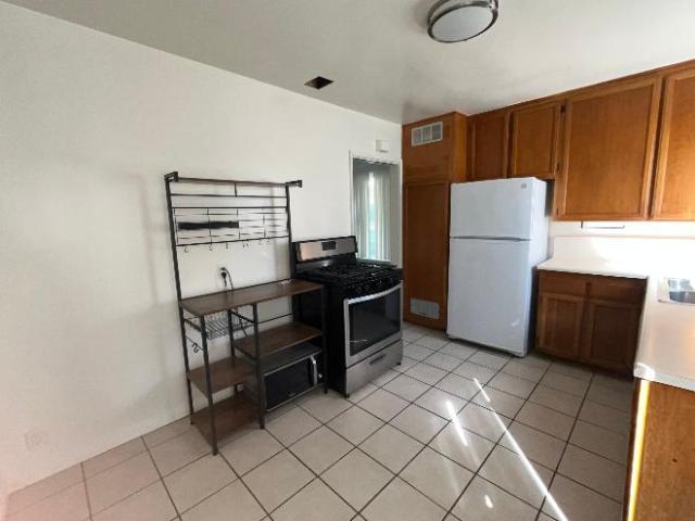 2 Br, 1 bath, Condo 5618A Kinston Ave
