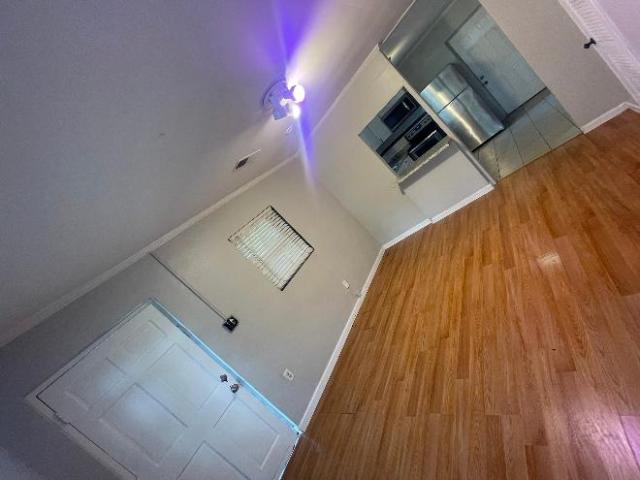 2 Br, 1 bath, Condo 5620 Zanola Dr Sw