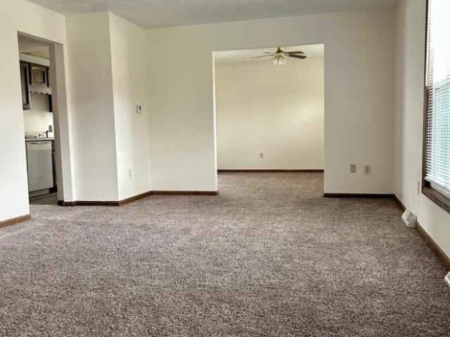 2 Br, 1 bath, Condo 5623 Ryewyck