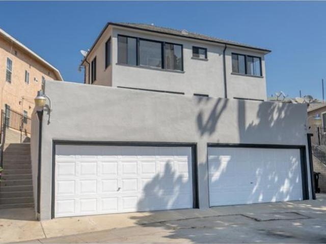 2 Br, 1 bath, Condo 5623 Venice Blvd