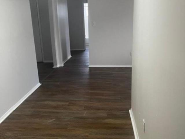 2 Br, 1 bath, Condo 562 Glenwood Ave