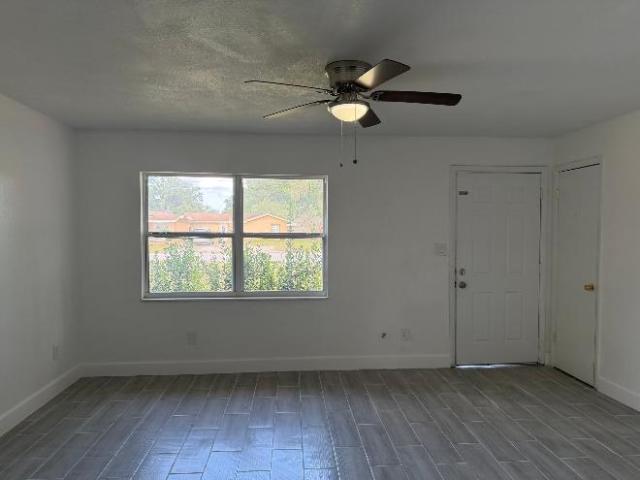 2 Br, 1 bath, Condo 564 N Wayman Street
