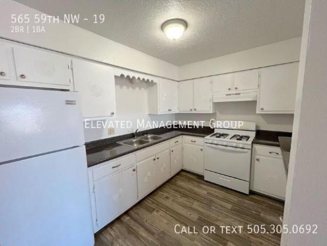 2 Br, 1 bath, Condo 565 59th Nw
