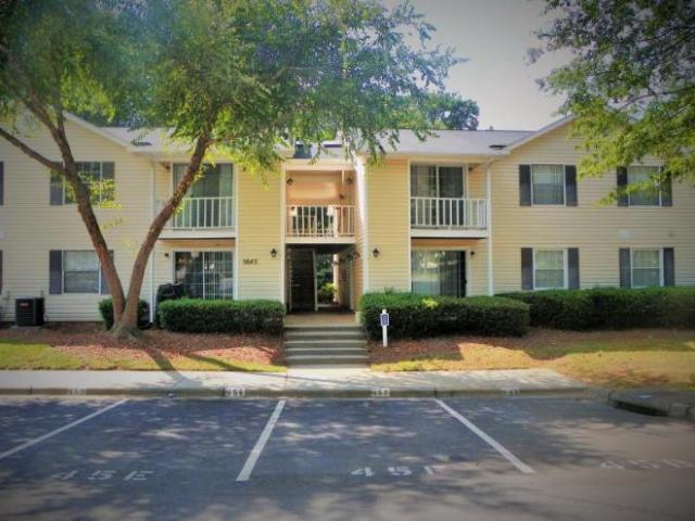 2 Br, 1 bath, Condo 5661 F Hornaday Rd