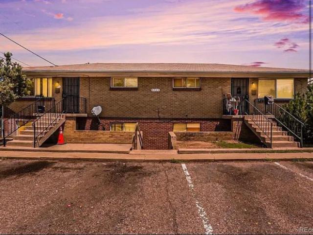 2 Br, 1 bath, Condo 5715 E 62nd Ave