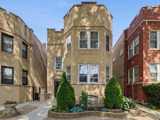 2 Br, 1 bath, Condo 5725 N Artesian Ave