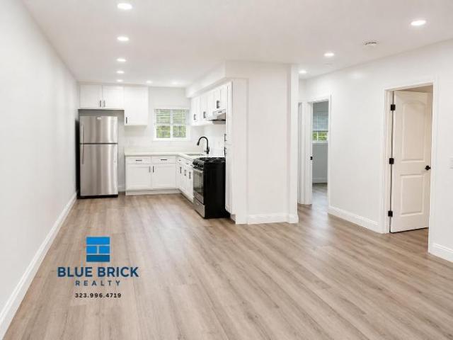 2 Br, 1 bath, Condo 5739 Halbrent Ave