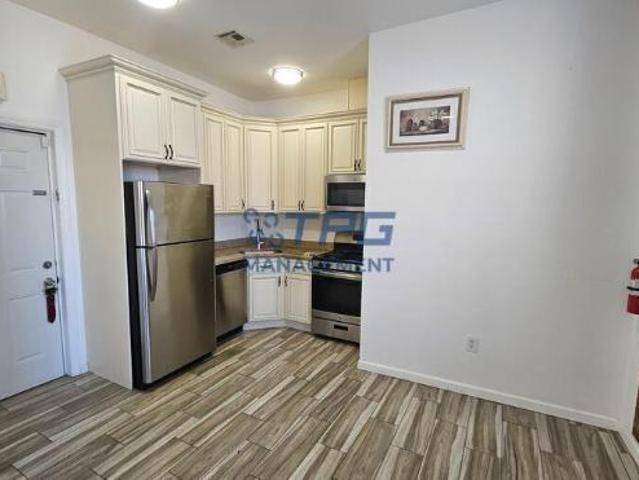 2 Br, 1 bath, Condo 575 55th Street