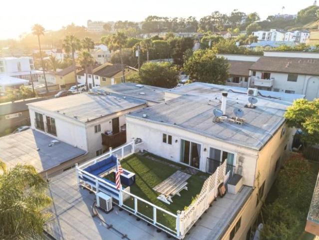 2 Br, 1 bath, Condo 5810 Riley St
