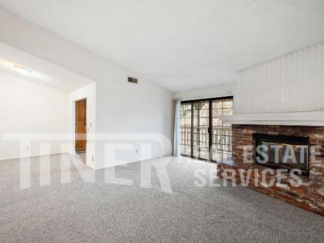 2 Br, 1 bath, Condo 5829 San Juan Avenue